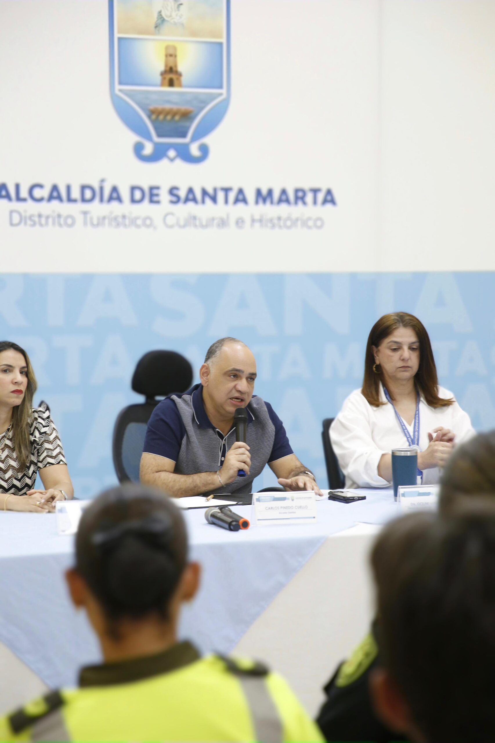 El Alcalde Carlos Pinedo reafirma su compromiso con los taxistas de ...