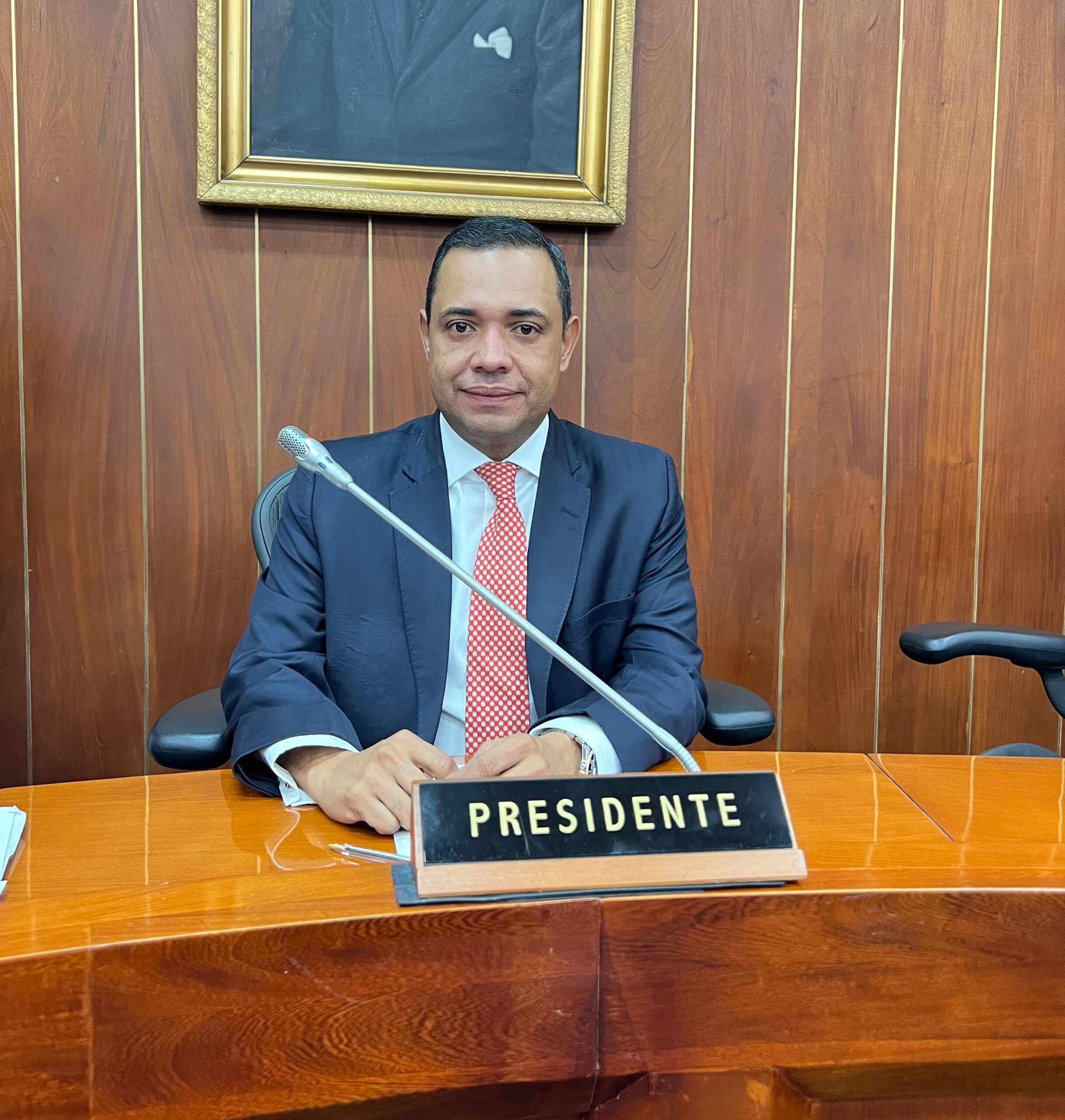 Carlos Mario Farelo Daza, nuevo presidente de la Comisión de Derechos ...